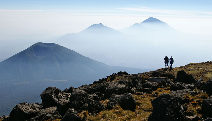 4 days Rwanda Karisimbi volcano Hiking & Lake Kivu safari | Rwanda Tour